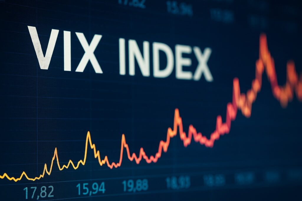 VIX指数とは何か？ボラティリティを投資に活かす具体的なステップ | TRADING HACK